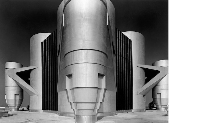 Discover the story behind the BMW Headquarters | BMW.com