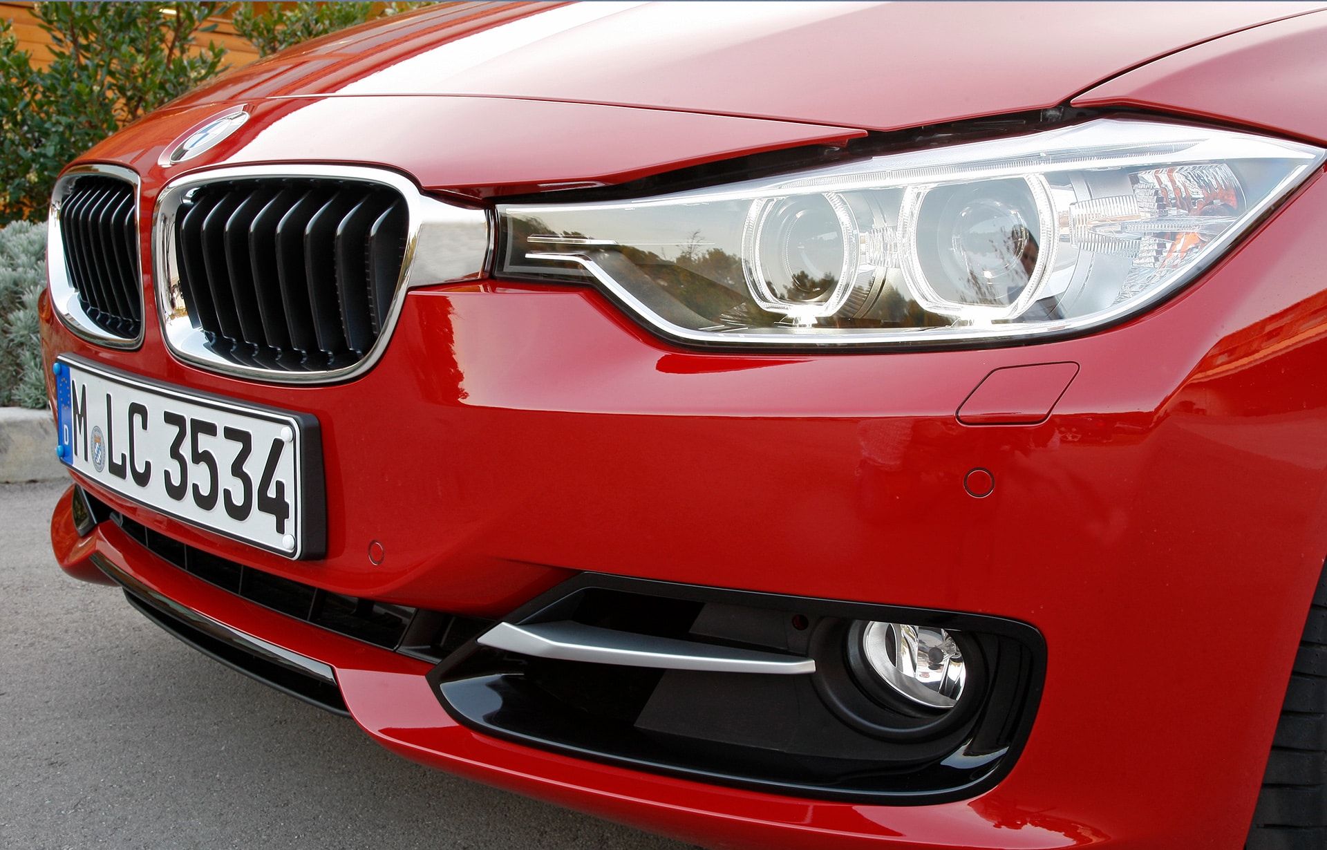 Evolution of the BMW Kidney Grille