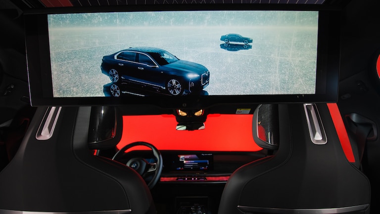 Experience technology of the future: Entertainment | BMW.com