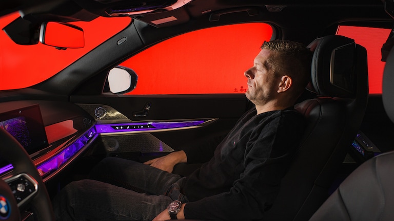 Experience technology of the future: Entertainment | BMW.com