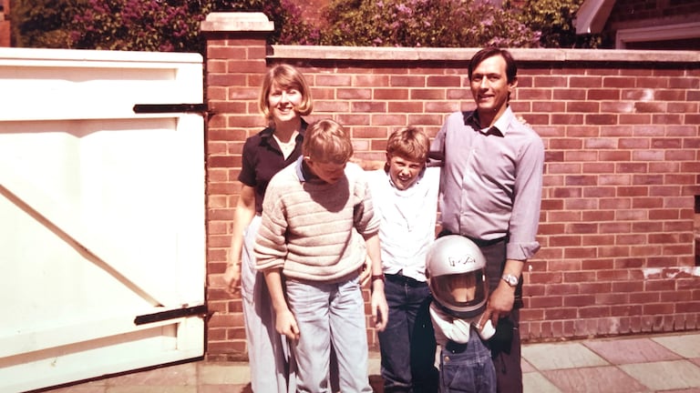 Charlie Martin: una mujer transgénero al volante | BMW.com